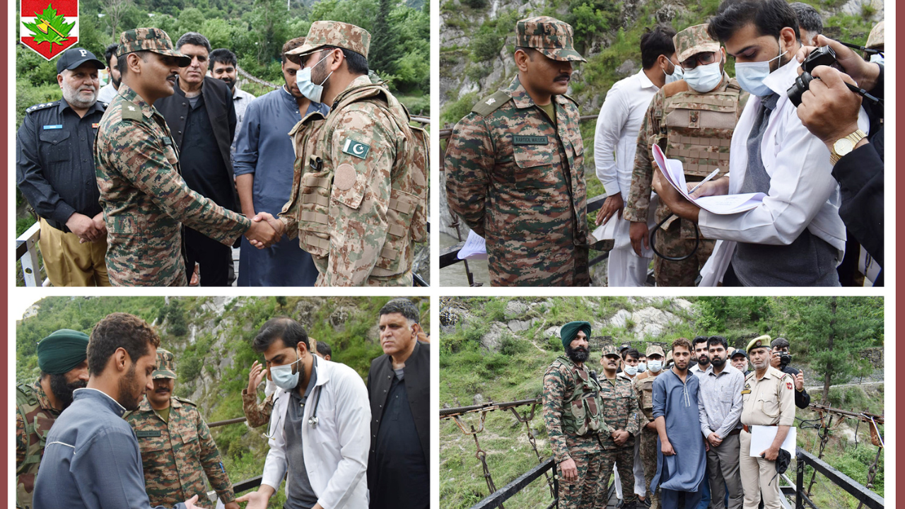 Indian, Pak army officers shake hands during a repatriation process ...