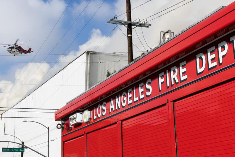 LA faces state of emergency as Boyle Heights fire continues spewing ...