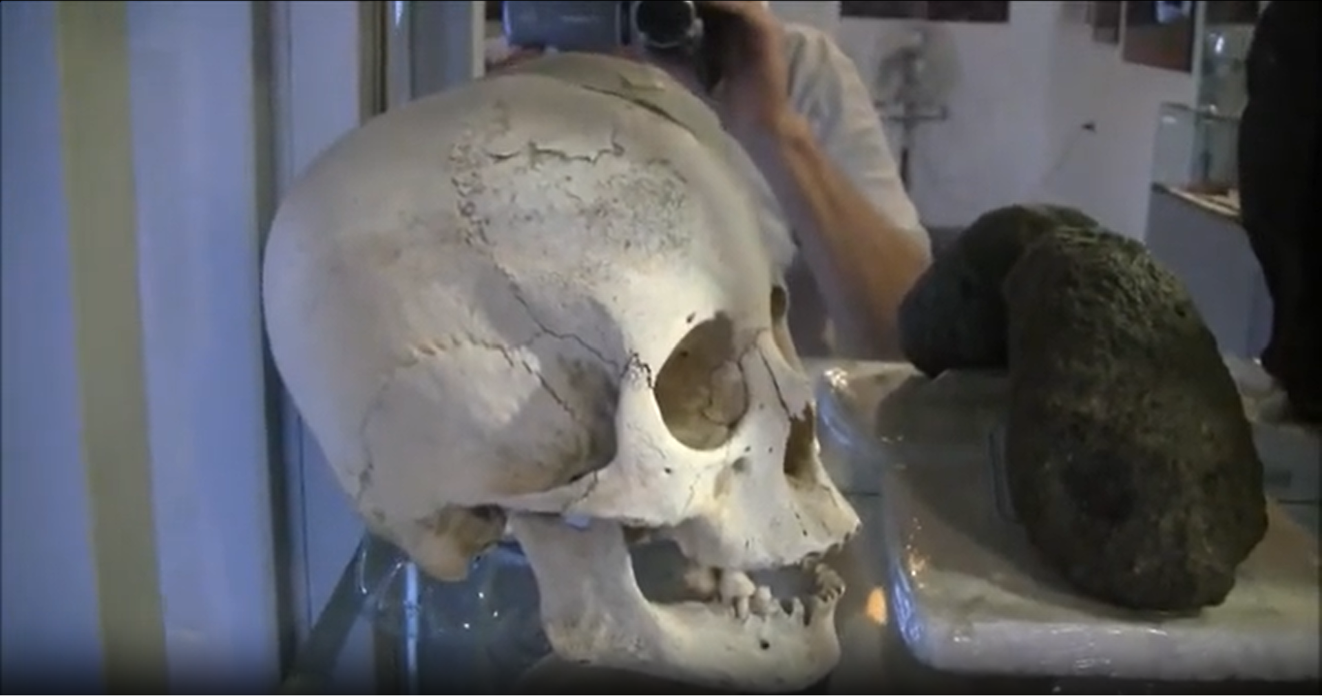 Annunaki? Alien/Human Hybrids? Or a Lost Human Species?
