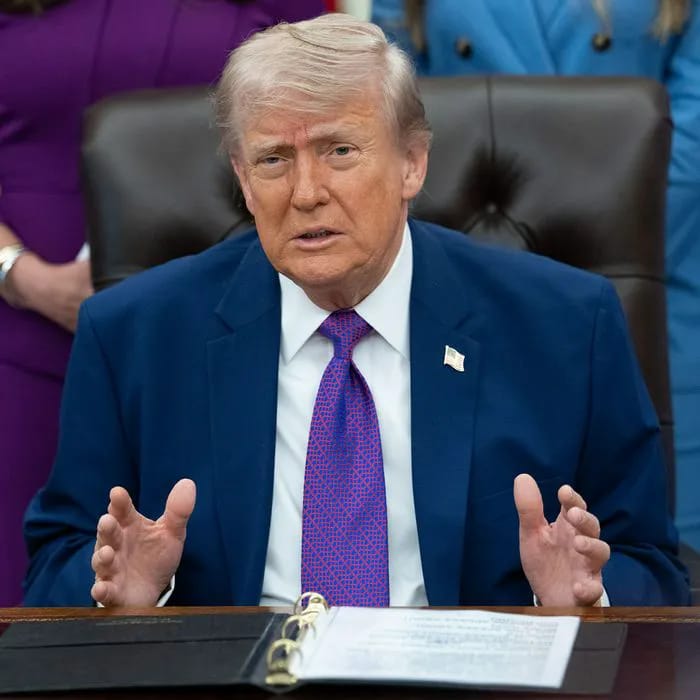 Internet reacts to report of several duck deaths near Donald Trump's ...