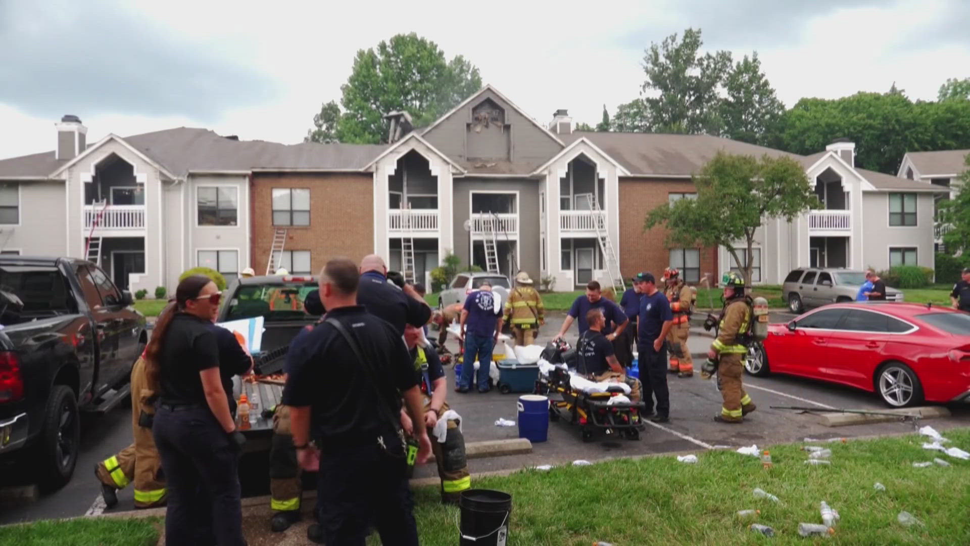 One rushed to hospital after apartment fire in Lyndon, Ky.
