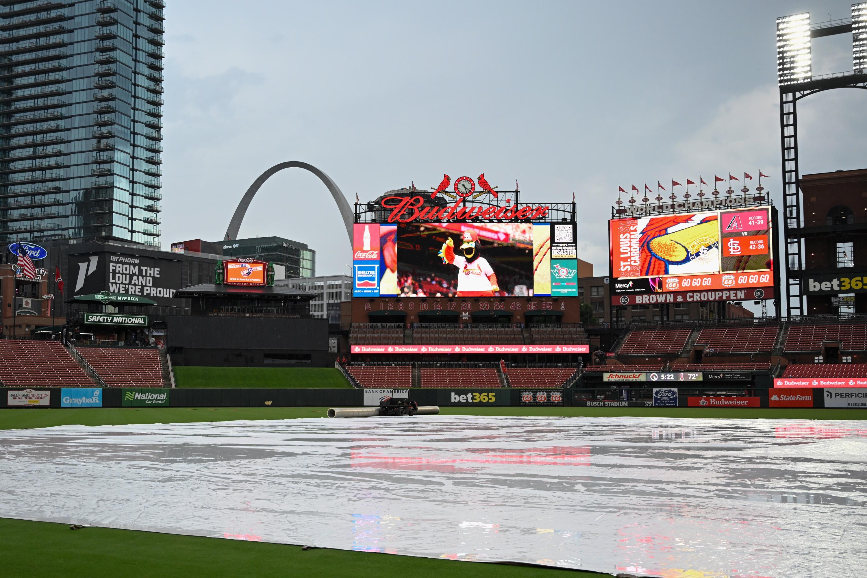 Rain washes out Diamondbacks vs. Cardinals