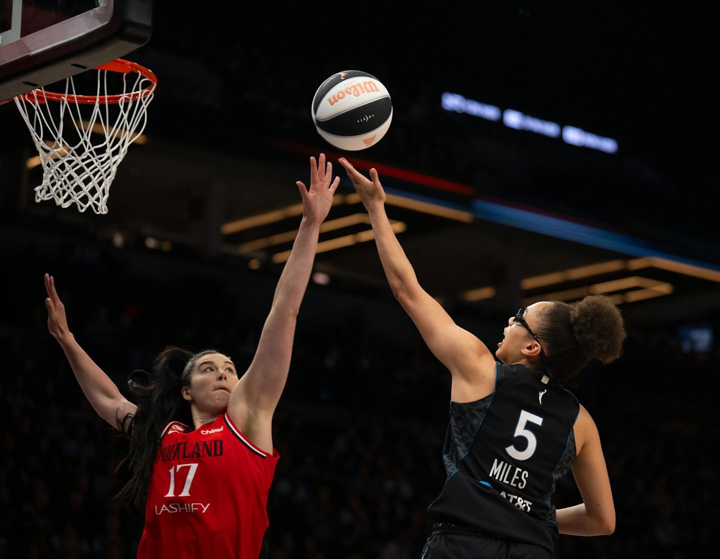 Scoggins: Lynx rookie Olivia Miles’ signature move is already drawing ...