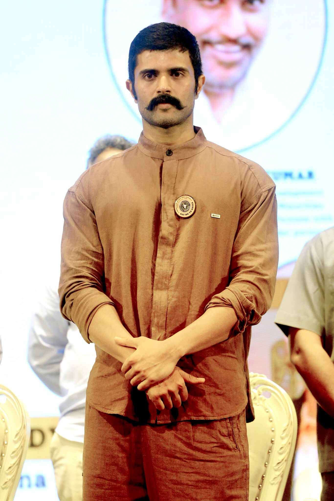 Fact check: Vijay Deverakonda's team responds to viral rumours about ...