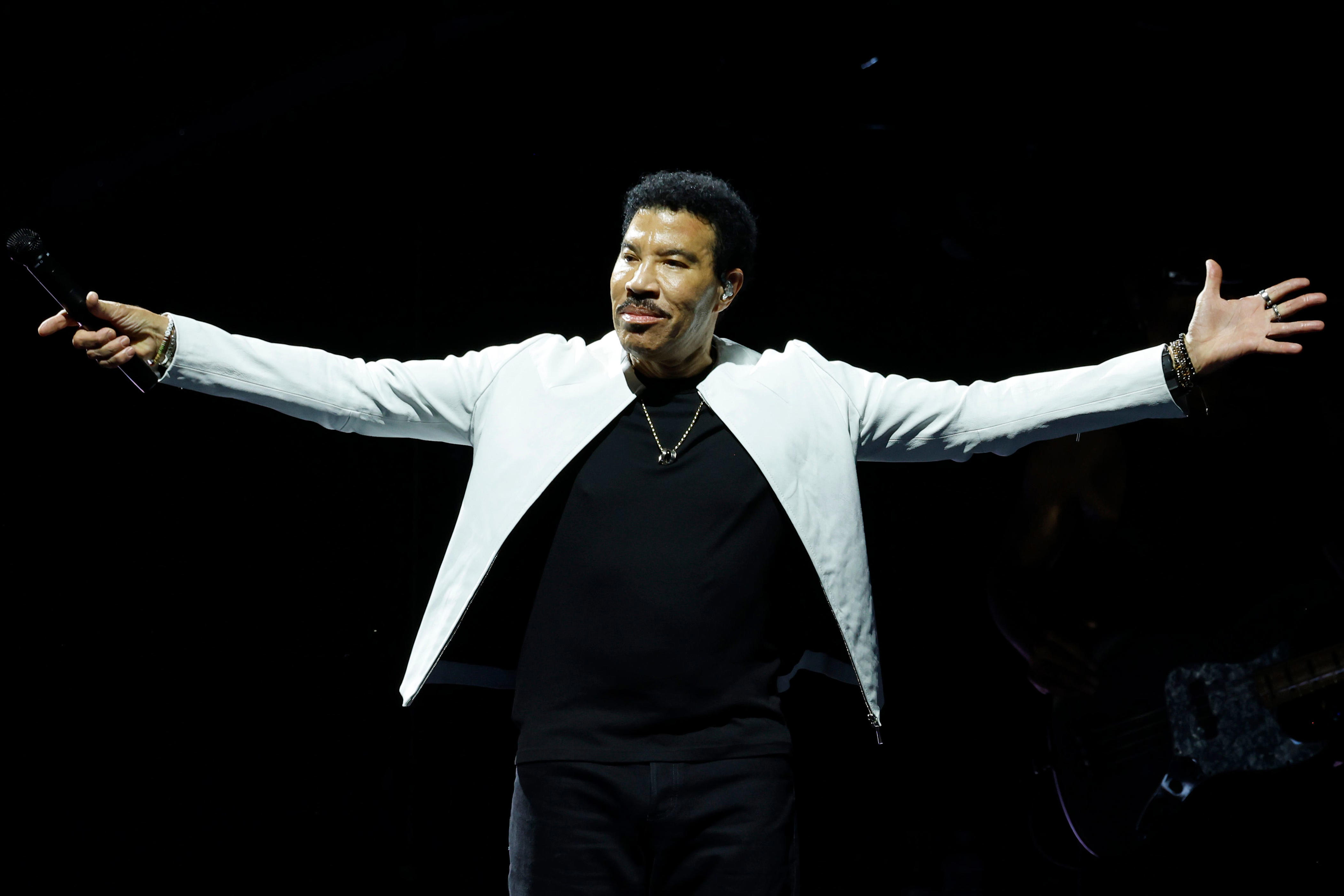 Lionel Richie, Earth, Wind & Fire reschedule canceled Columbus concert