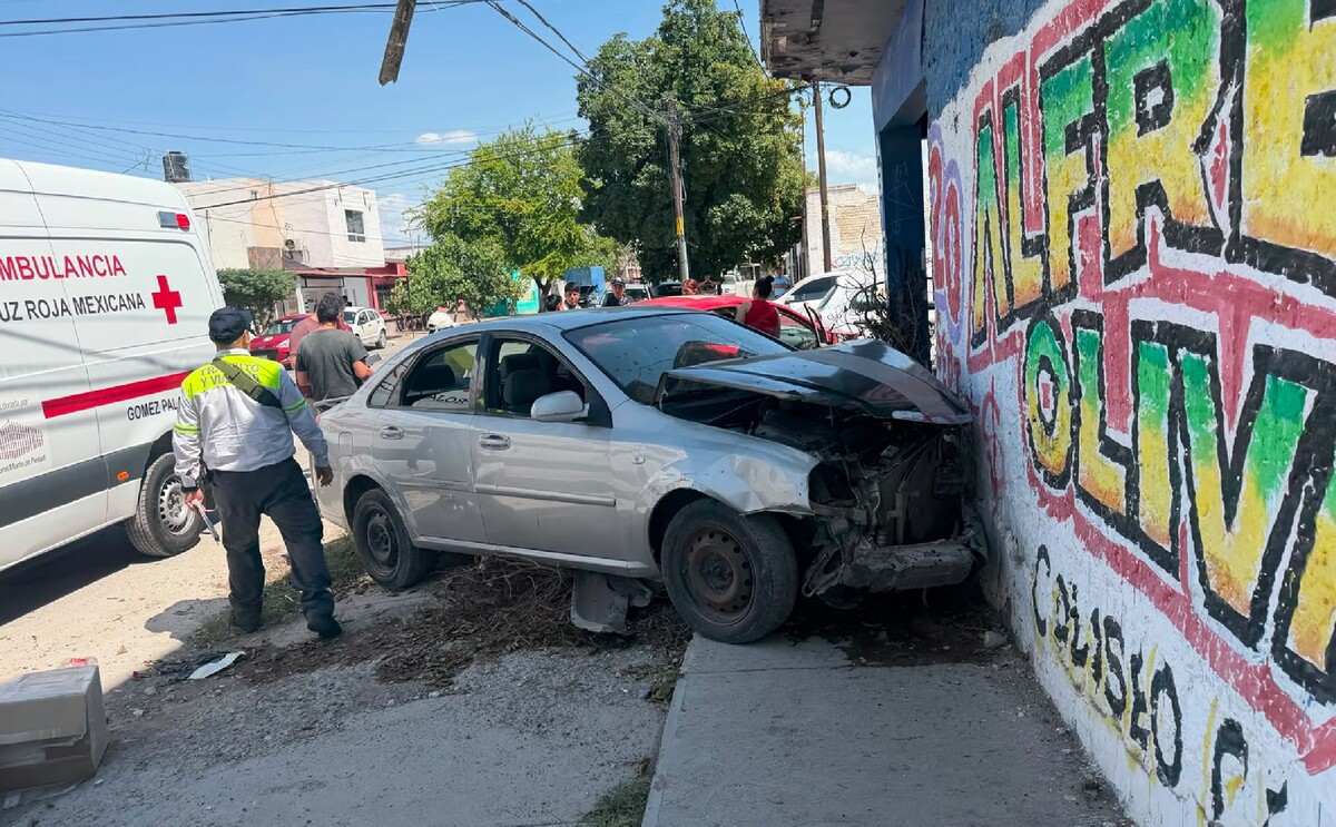 Conductor provoca aparatosa carambola en el centro de Gómez Palacio y ...
