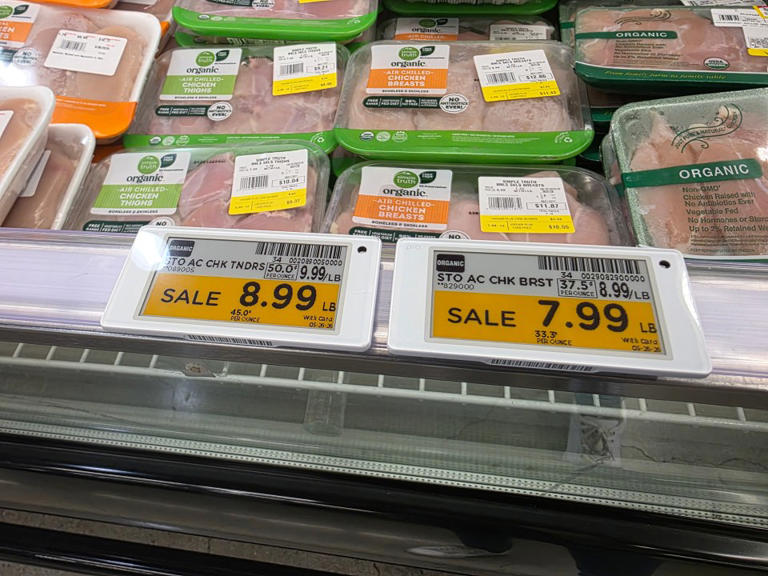 Digital price tags are expanding at Chicago-area grocery stores