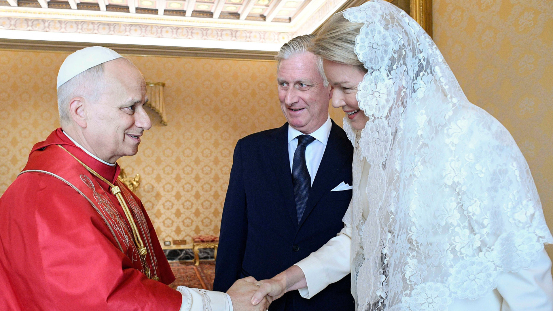 Only these seven women can wear white before the pope