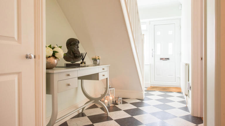 7 tile flooring trends that are out in 2026 (so far)