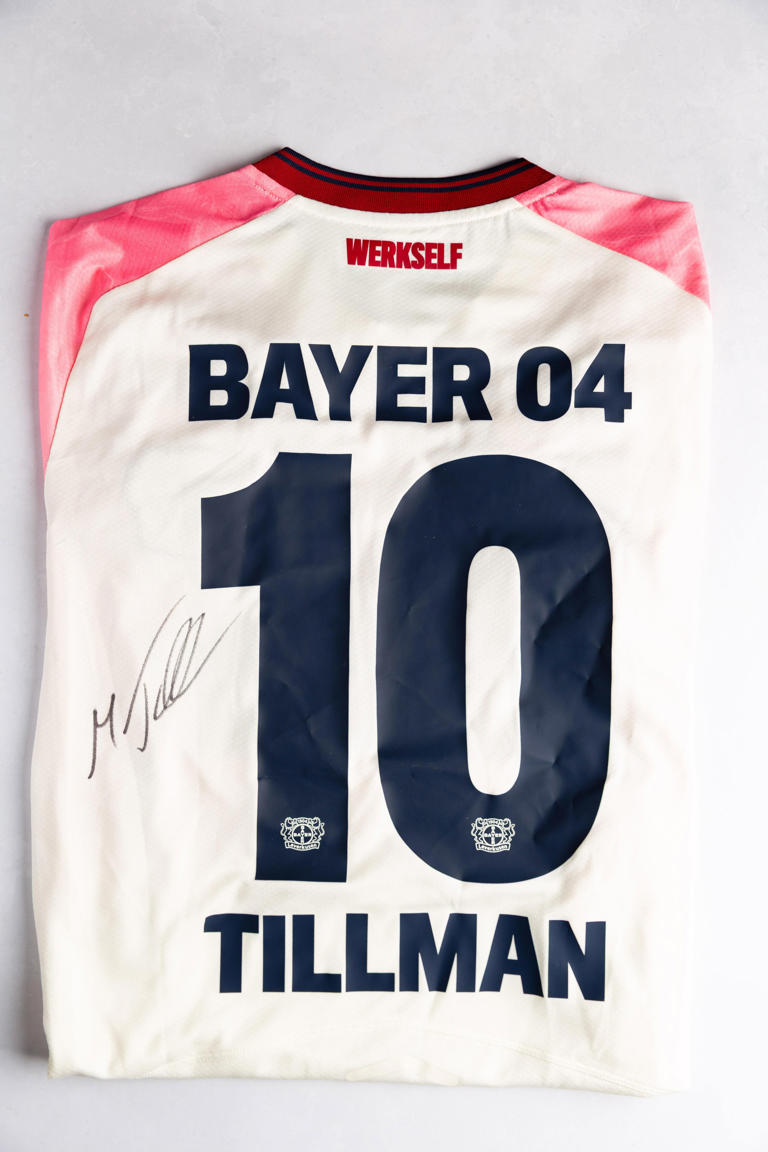 Enter here to win a signed jersey for Bayer Leverkusen and USMNT star ...