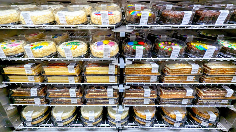 Costco's new ice cream-inspired bar cake has shoppers wanting to buy 2 ...