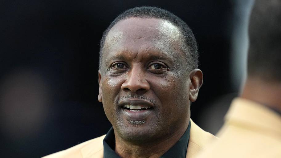 Raiders' legend approves of direction the organization is headed