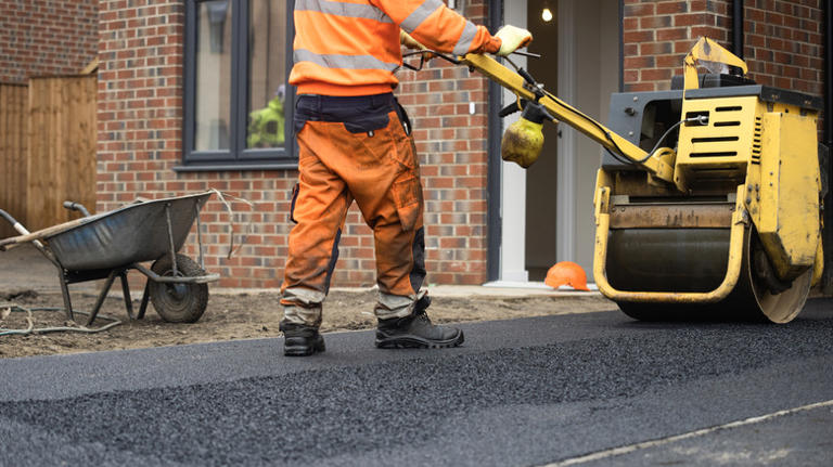 Concrete vs. gravel vs. asphalt driveways: Which costs less?