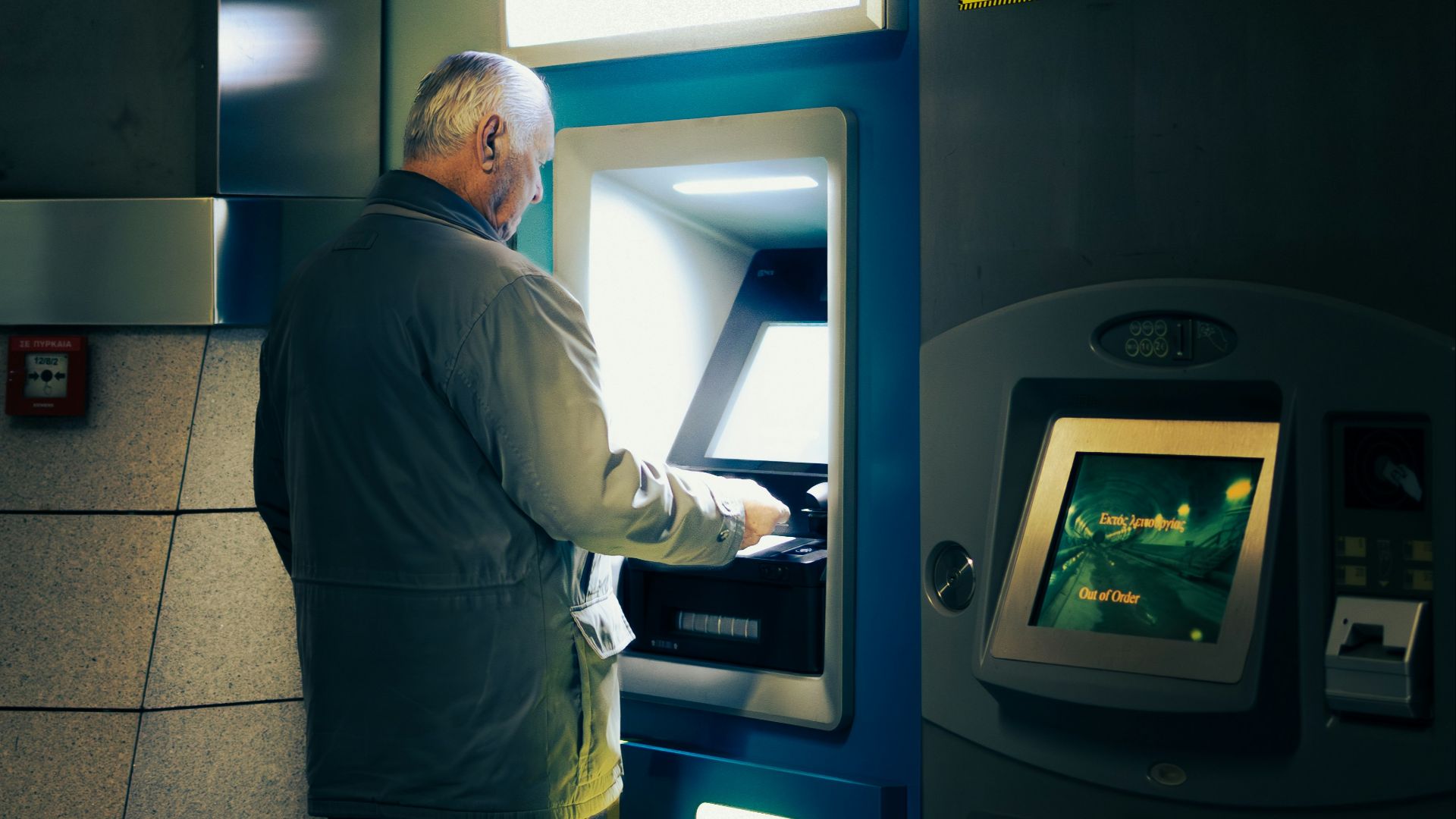 I deposited cash into an ATM, but it crashed before finishing the ...