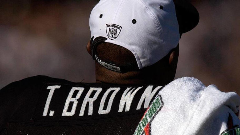 Raiders' legend approves of direction the organization is headed