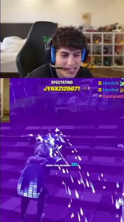 Ronaldo's shocked reaction to Jynxzi's epic Fortnite play!