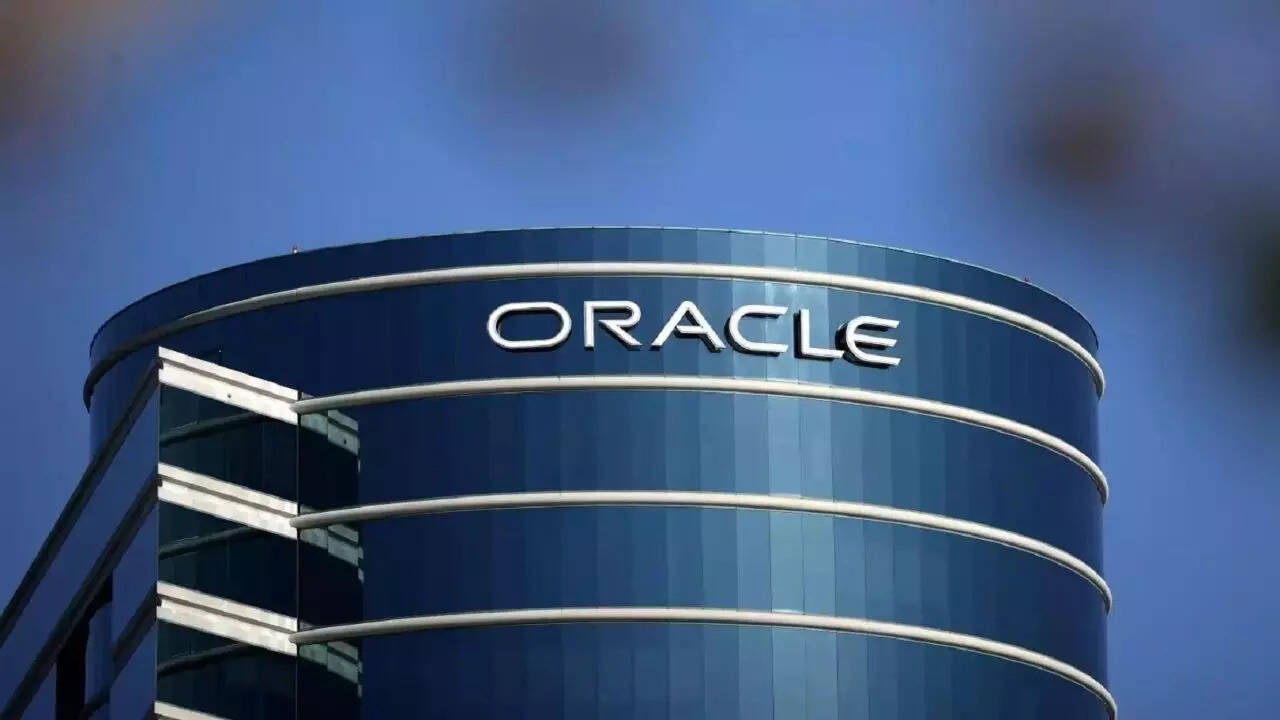 Oracle layoffs: Over 500 employees get Oracle leadership’s 6am email ...