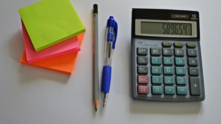 How to build a strong personal finance plan in your 20s - and why ...