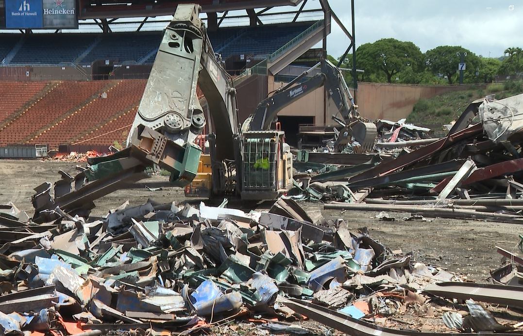 Aloha Stadium steel begins journey to recycling