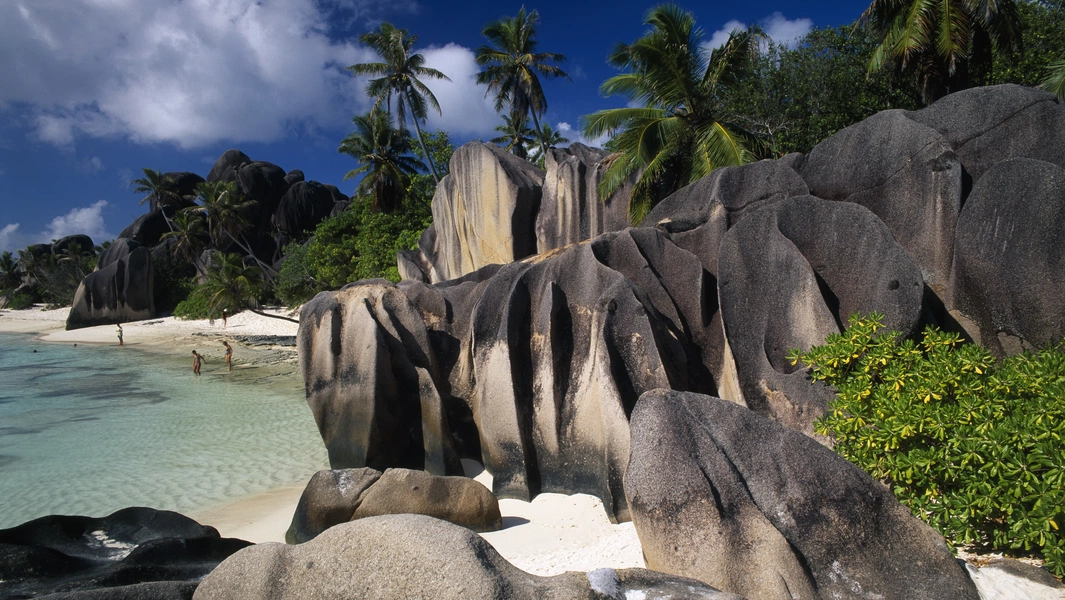 8 notable beaches with unique natural features