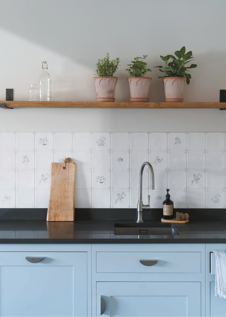 5 outdated kitchen backsplashes designers just aren't choosing for 2026