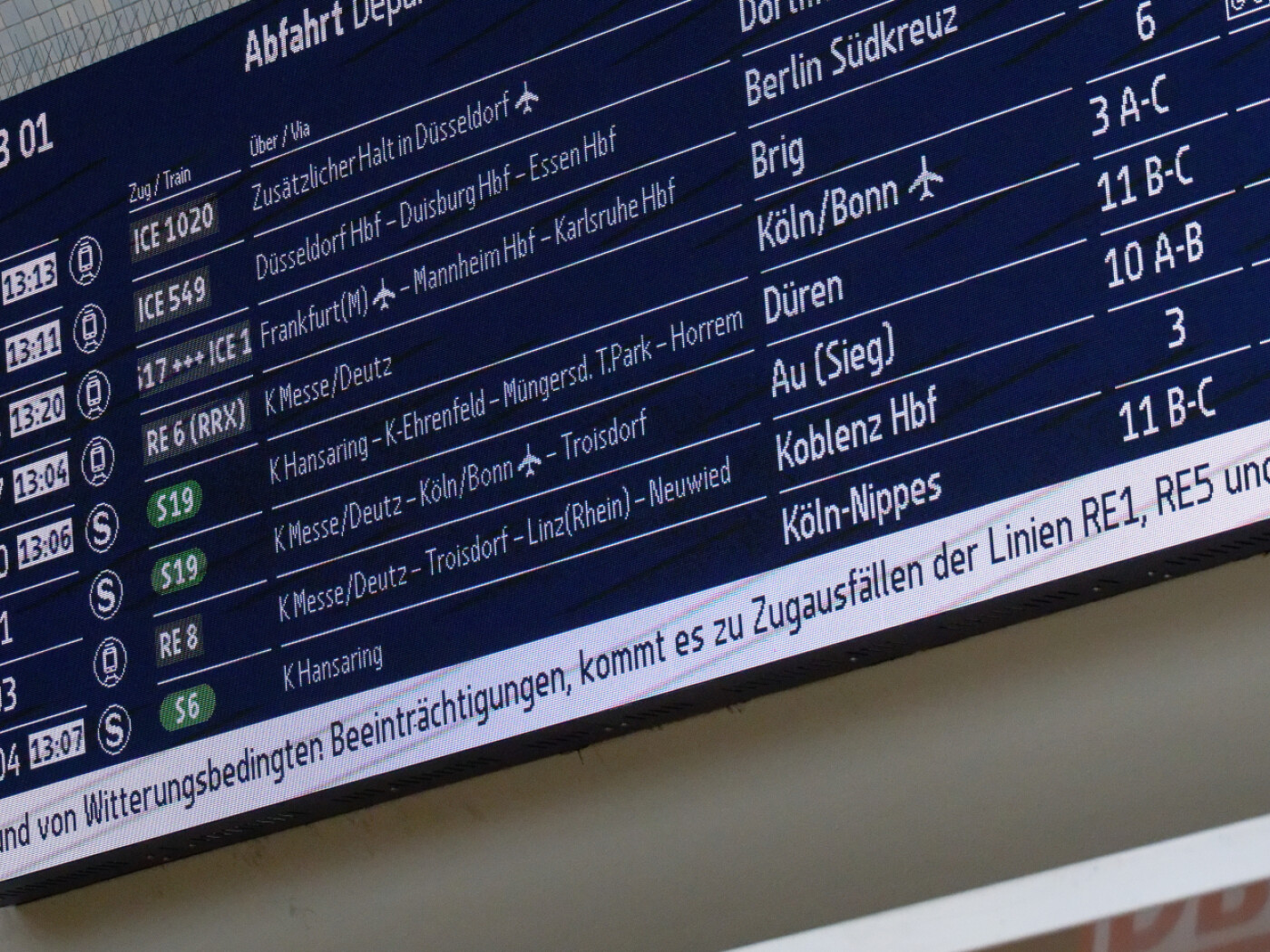 Sie Fahren Nach Starkregen