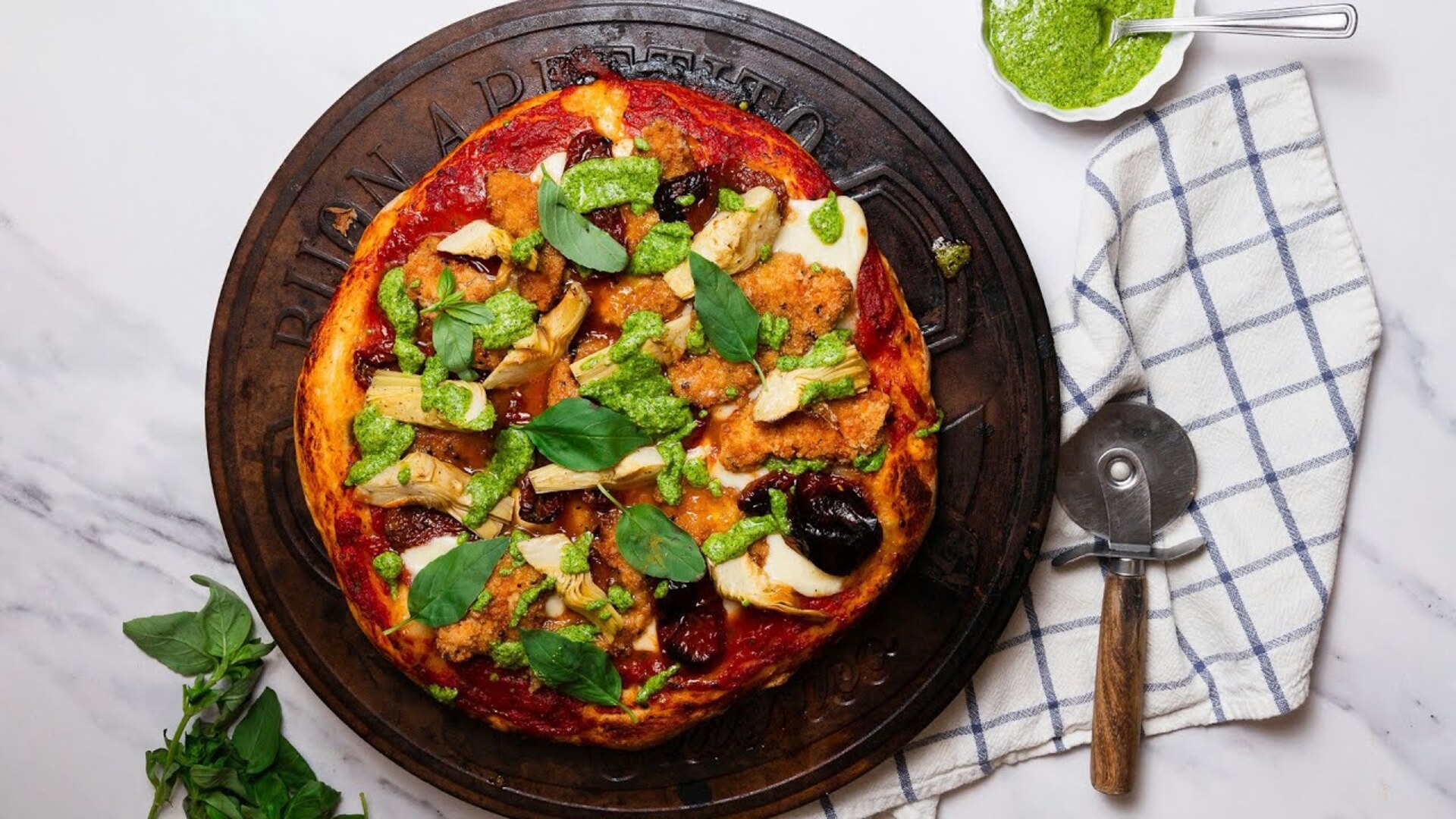Italian deli-style chicken cutlet pizza recipe