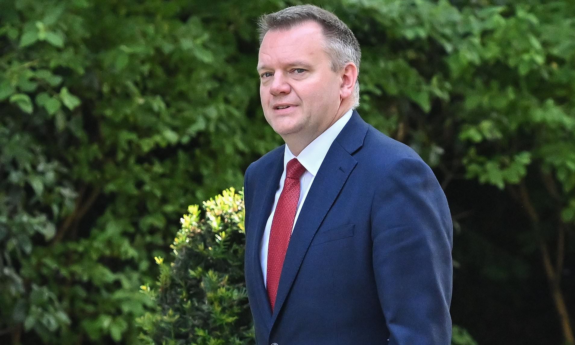 Cabinet Office minister is accused of sending 'inappropriate' nail bar ...