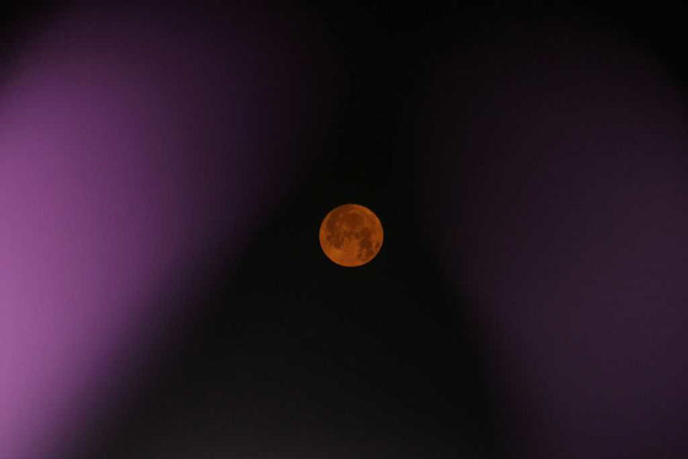 When is the micro Strawberry Moon? When to see it and more facts about ...