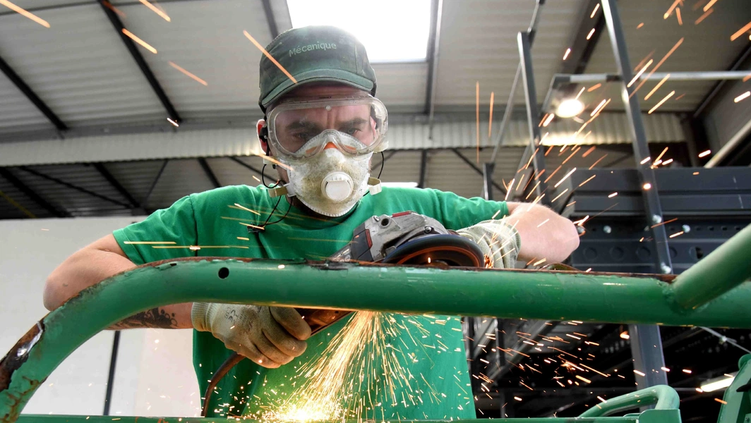 Preventing common power tool safety and usage errors