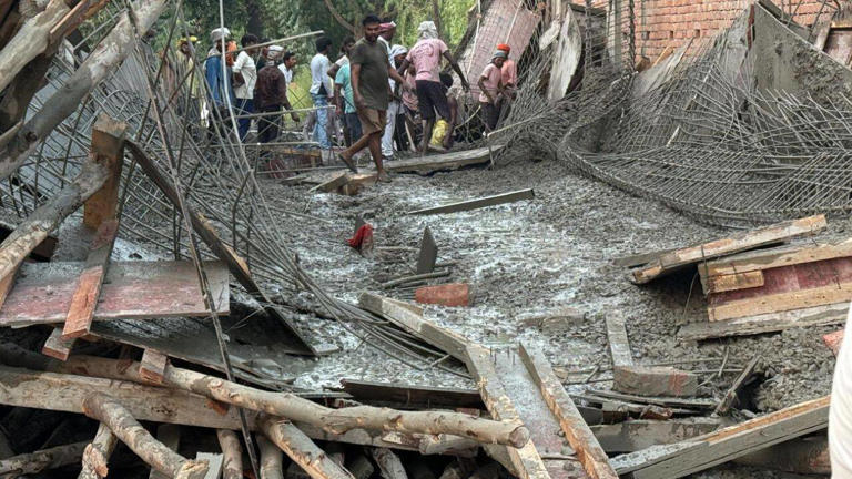 Under-construction guest house slab collapses in UP; 1 killed, 8 ...