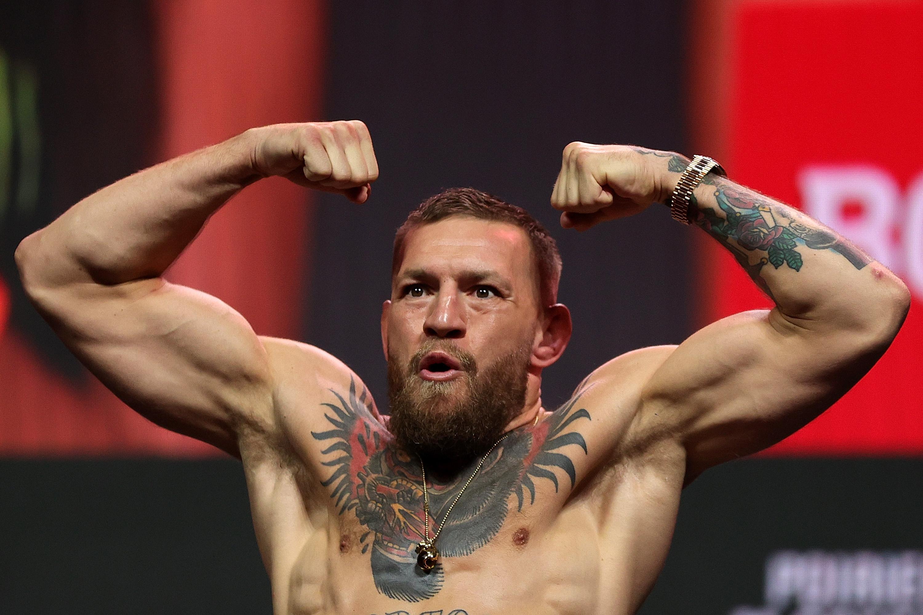 Conor McGregor photo sparks debate over fight shape two weeks out from ...