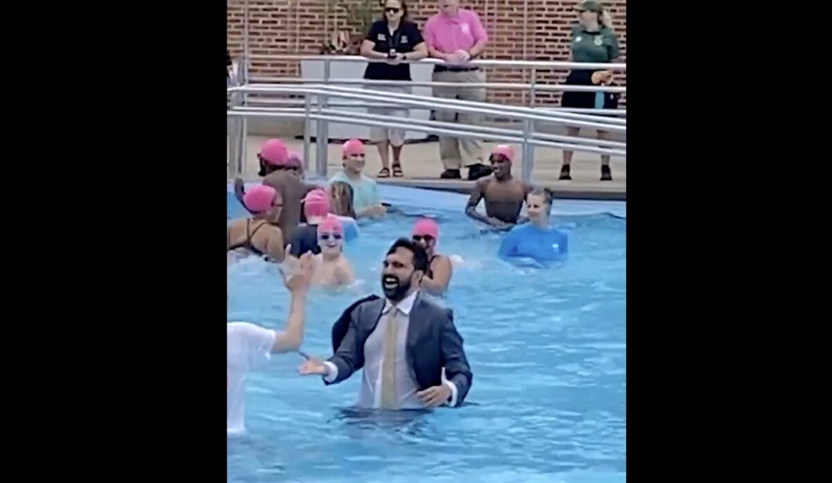 NY Post calls out Mayor Mamdani for wearing a suit during playful pool ...