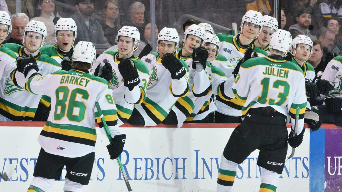 Bruins Wait Till 5th-Rnd To Draft First Defenseman, 6-Foot-6 Canadian