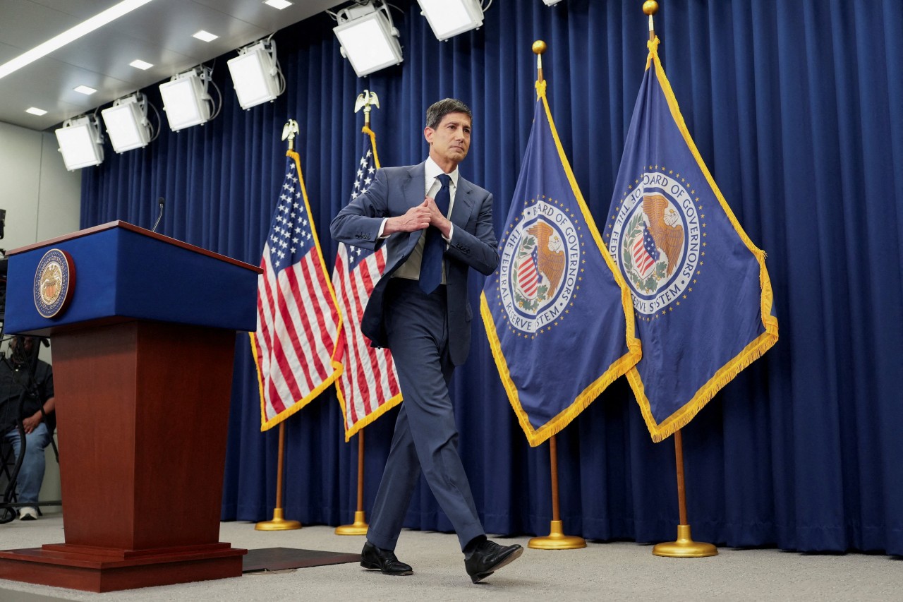 Kevin Warsh invokes Alan Greenspan to shrink the Fed—and strengthen its ...