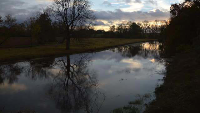 Pennsylvania borough blocks water for data centers, pauses projects ...