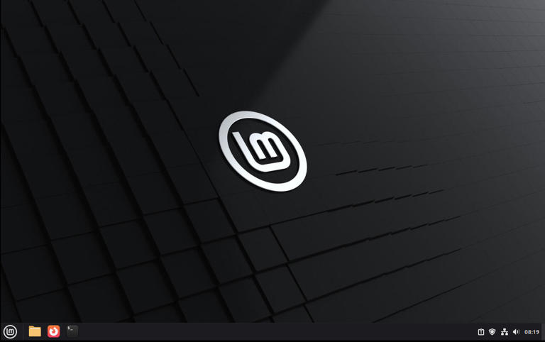 Linux Mint vs RefreshOS: I found the best distro for new users
