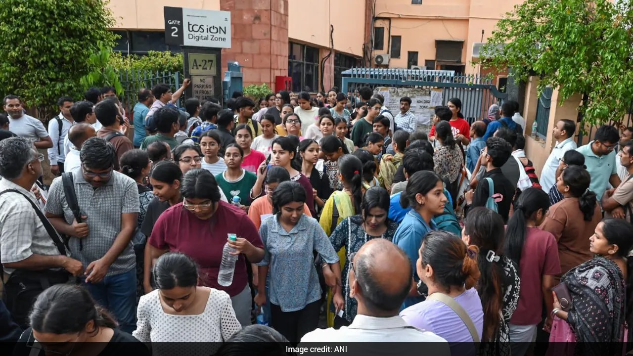 Delhi University opens undergrad admissions: Here's what CBSE students ...
