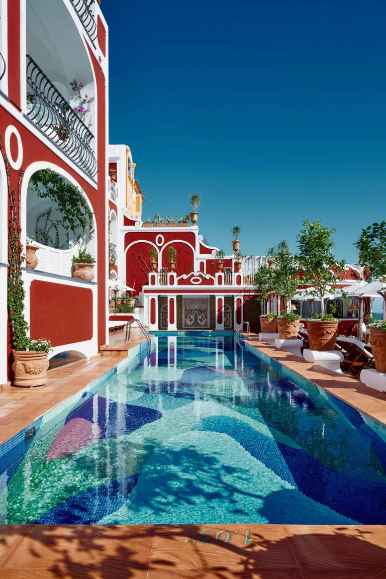 Steal the look of the world's most spectacular hotel pools