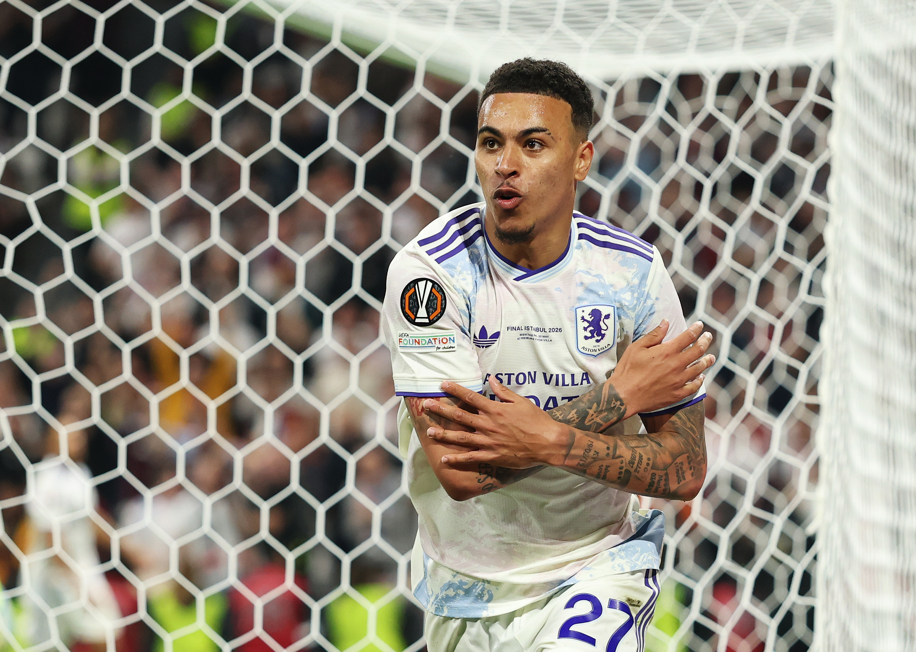 Arsenal 'offer expected' for £100m-rated top target as Tottenham ready ...