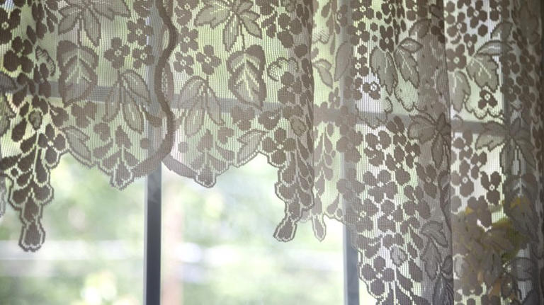 Ditch boring curtains and blinds — here's a charming idea for kitchen ...