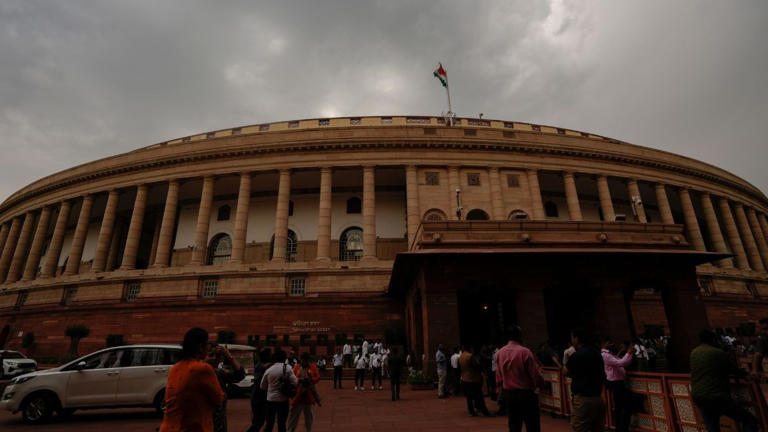IMD orange alert: Thunderstorm, gusty winds likely in Delhi-NCR in next ...