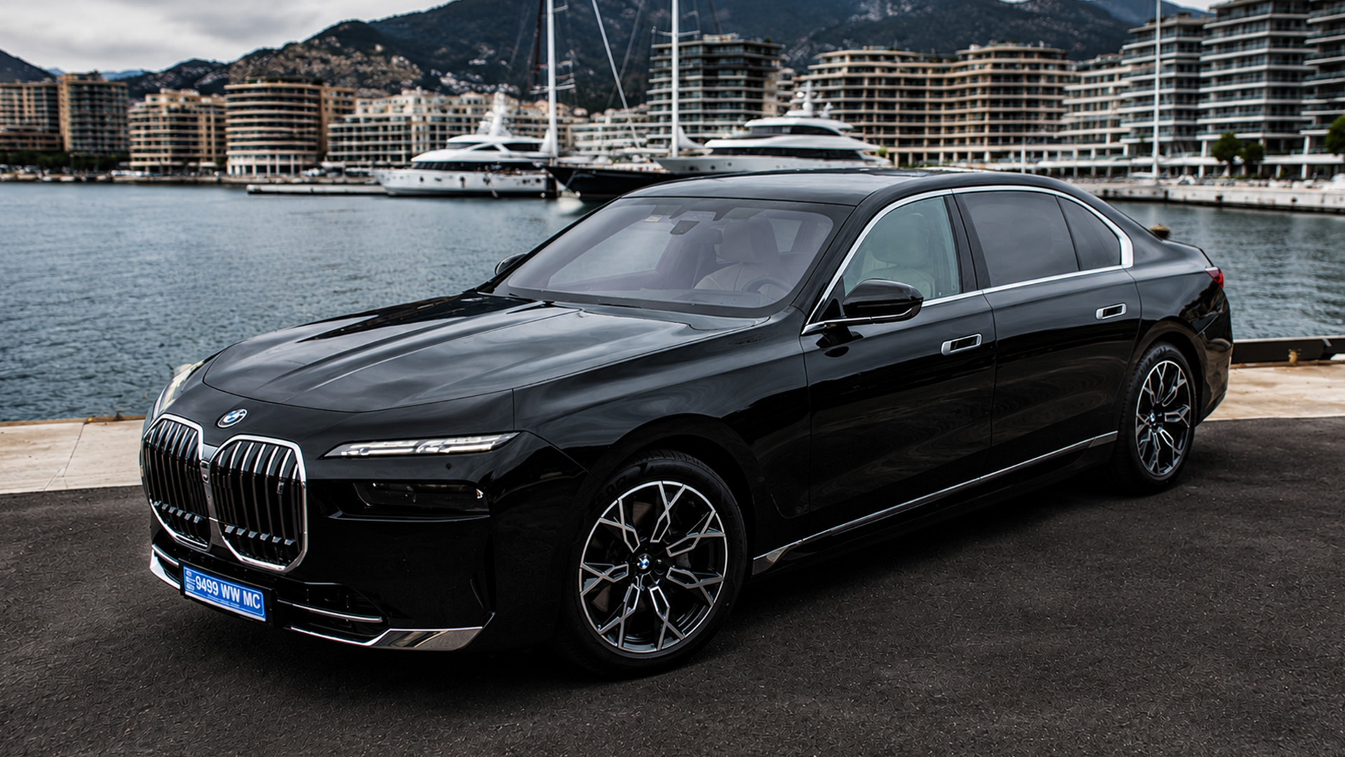 Is the BMW i7 series the ultimate luxury tech sedan?