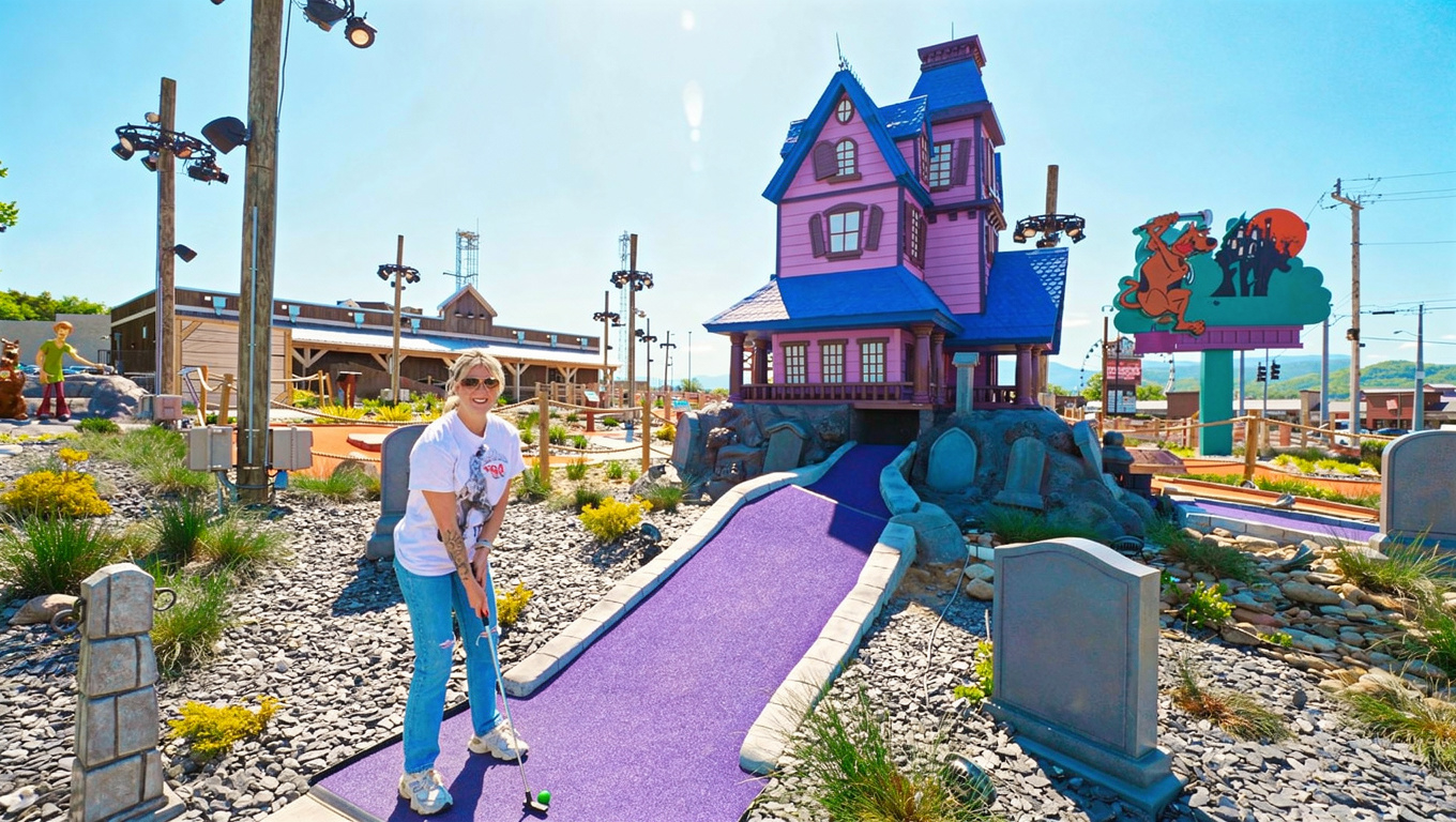 Brand new Scooby-Doo mini golf looks like pure nostalgia