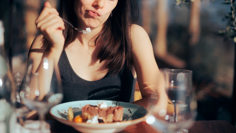 14 red flags that indicate a bad restaurant