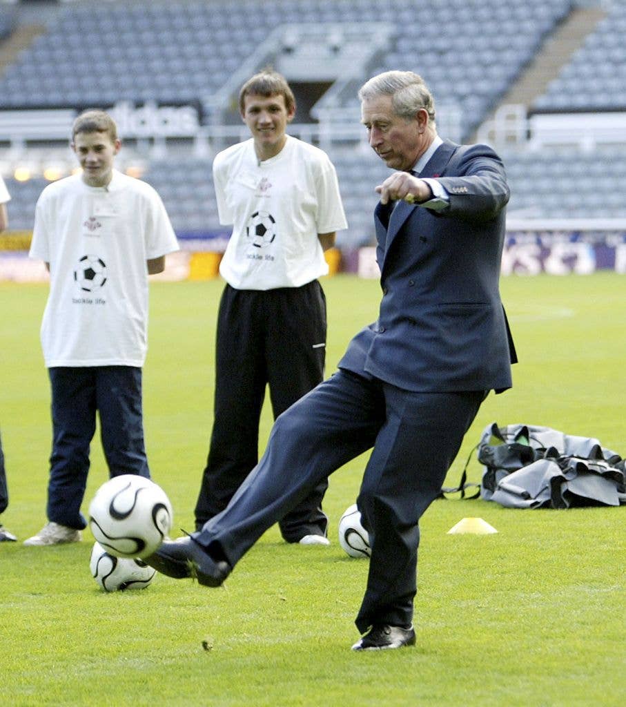 King Charles treads carefully as he commiserates 'tartan army' Scottish ...