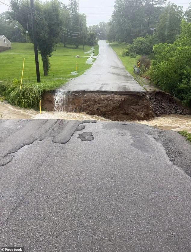 Roads turn to rivers as floods sweep Kentucky on third day of life ...
