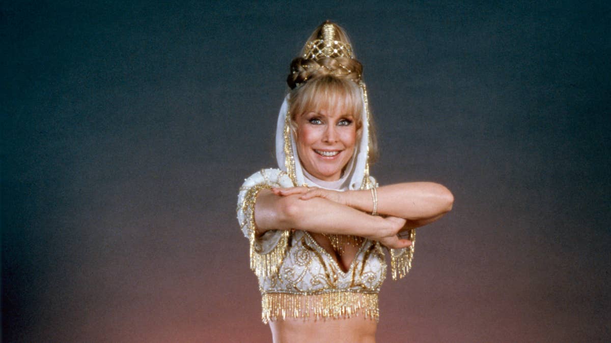 Barbara Eden, 94, revives iconic 'I Dream of Jeannie' move at charity event