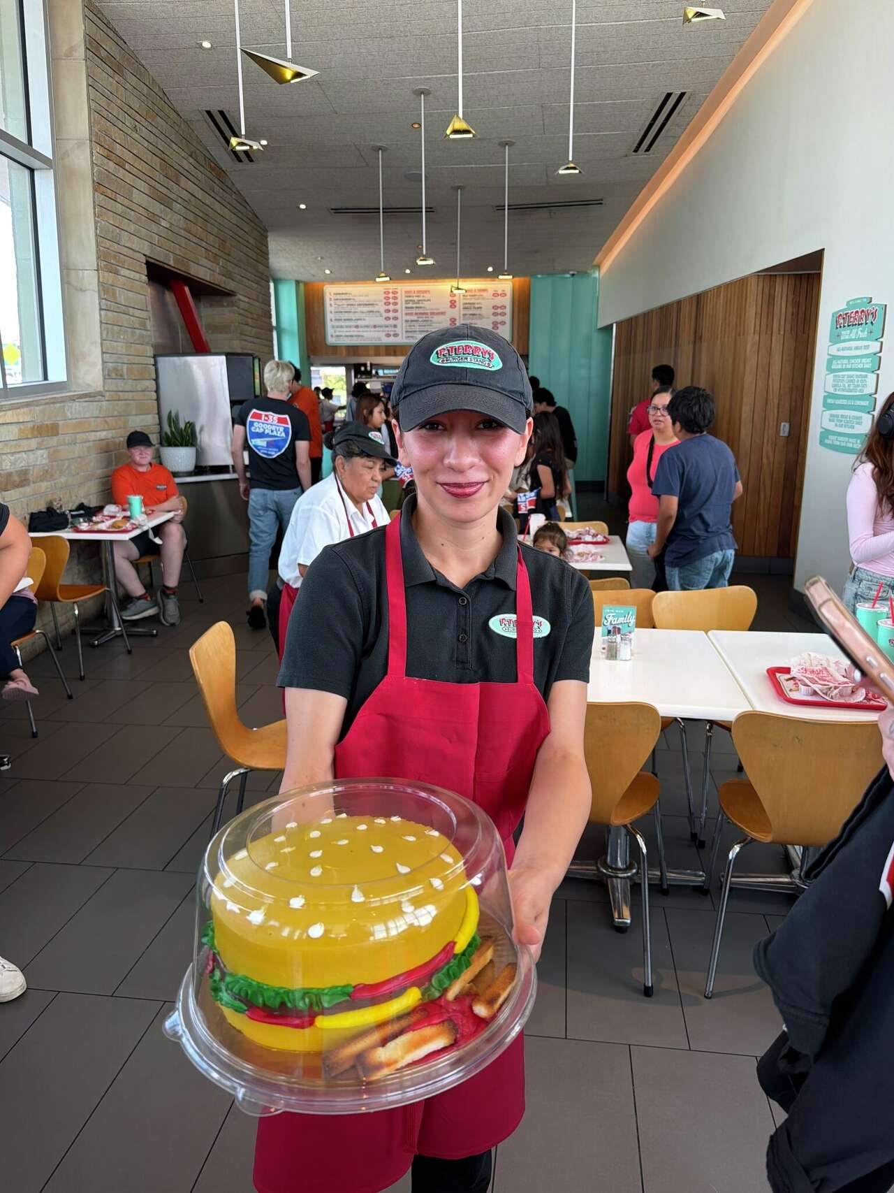 Whataburger rival to close restaurant off I-35 this weekend after 10 years
