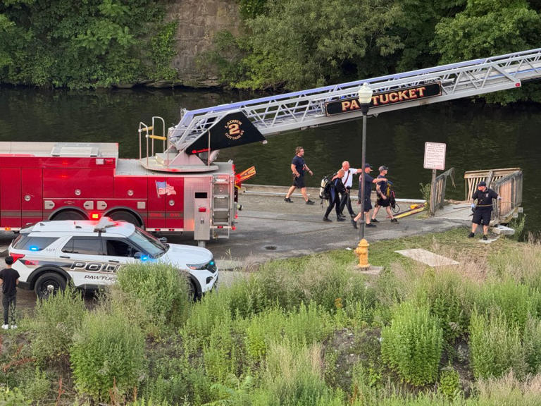 Car crashes into Pawtucket River, multiple towns responding